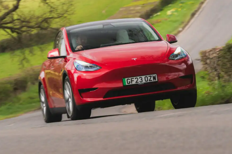 Tesla Model Y RWD 2023 first drive - EV Car & Truck