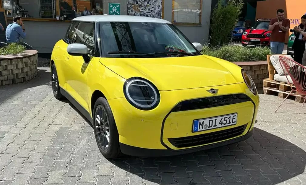 Electric Mini Cooper reborn with radical interior and 250-mile range ...