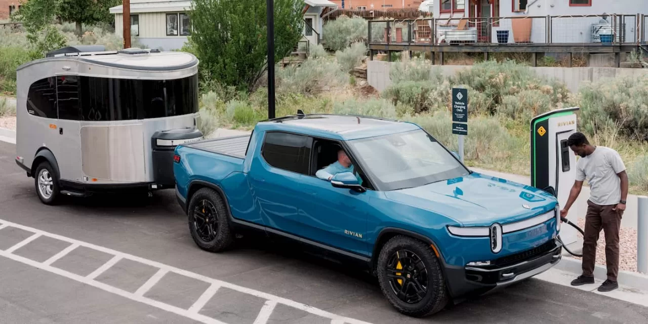 Rivian improves towing, range estimates, and introduces new UI in ...
